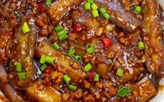 茄子烧五花肉怎么做_家常茄子烧肉技巧