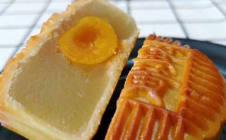 莲蓉蛋黄月饼热量是多少_减肥能吃吗