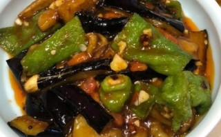 虎皮辣子烧茄子怎么做_茄子怎么炒才软糯不吸油