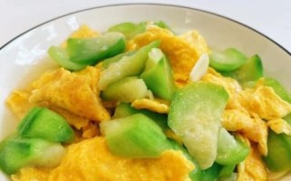丝瓜炒蛋怎么做_丝瓜炒蛋先炒蛋还是先炒丝瓜