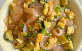 黄瓜拌拉皮怎么拌好吃_黄瓜拌拉皮调料比例