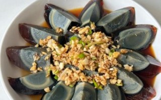 皮蛋怎么吃最好吃_皮蛋的吃法大全