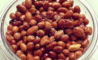怎么炒花生米又脆又香_炒花生米不糊的诀窍