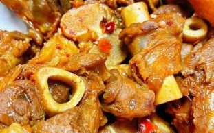 炖羊腿的家常做法_羊腿怎么炖才软烂不膻