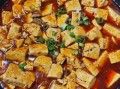 家常麻辣豆腐怎么做_豆腐怎么炒不碎