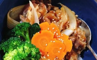 吉野家牛肉饭怎么做_日式牛肉饭家庭做法
