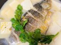 鲫鱼豆腐汤怎么炖不腥_鲫鱼豆腐汤做法窍门