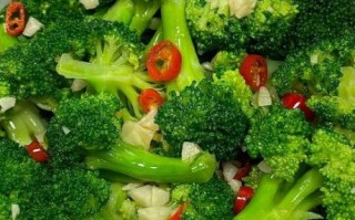 凉拌西兰花怎么摆盘好看_西兰花凉拌摆盘技巧