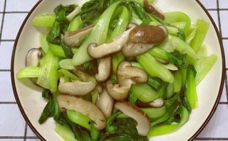 香菇青菜怎么炒好吃_香菇青菜做法视频 香菇青菜怎么炒好吃_香菇青菜做法视频