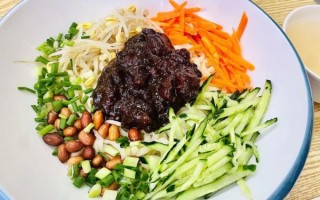 炸酱面图片大全_正宗老北京炸酱面长什么样