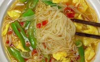 鸡蛋面条怎么做_鸡蛋面条怎么和面