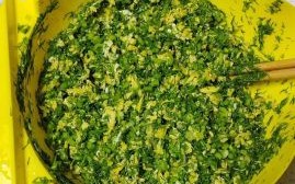 鸡蛋茴香素馅饺子怎么做_茴香鸡蛋饺子馅怎么调