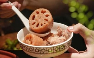 排骨炖藕怎么做好吃_排骨炖藕汤的家常做法