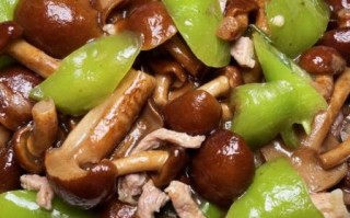 尖椒炒蘑菇怎么做_尖椒炒蘑菇的家常做法