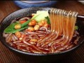 重庆酸辣粉正宗做法_酸辣粉热量高吗