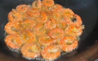 油焖龙虾怎么做_油焖龙虾做法步骤