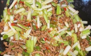 家常韭黄肉丝怎么做_韭黄肉丝先炒肉还是先炒韭黄