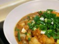 红烧鱼块炖豆腐怎么做_红烧鱼块炖豆腐的家常做法