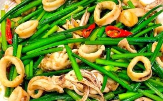 韭菜炒鱿鱼头怎么做_韭菜炒鱿鱼头家常做法