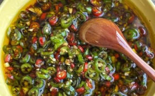 青辣椒咸菜怎么腌制_青辣椒咸菜腌制方法