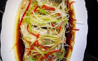 清蒸鱼怎么做才鲜嫩_清蒸鱼的家常做法步骤