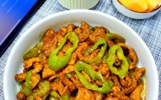 青椒炒肉片怎么做_青椒炒肉片家常做法