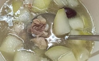 冬瓜豆腐排骨汤的功效_适合什么人喝
