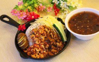 郑文琪龙虾盖浇饭好吃吗_多少钱一份