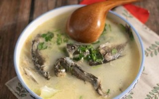 小黄鱼汤怎么做_小黄鱼汤去腥技巧