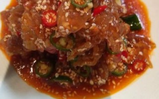 糖醋海蜇头怎么做好吃_凉拌海蜇头不缩水的窍门