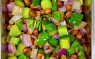 糖醋花生米怎么做_洋葱版做法窍门