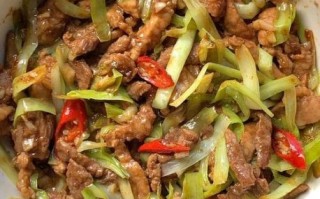 韭黄炒香干肉丝怎么做_韭黄炒肉丝要不要焯水