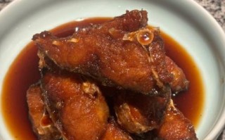 五香熏鱼的家常做法_五香熏鱼怎么做才外酥里嫩