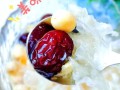 冰糖银耳莲子羹的功效_适合什么人喝