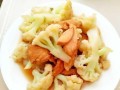 鸡肉炒菜花家常做法_怎么炒才嫩