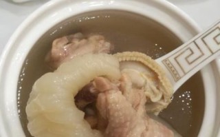 鲈鱼花胶汤的做法_花胶炖鲈鱼有什么功效