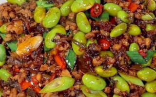 青椒炒毛豆怎么做_青椒炒毛豆家常做法