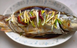 鲤鱼怎么蒸好吃_清蒸鲤鱼做法 鲤鱼怎么蒸好吃_清蒸鲤鱼做法