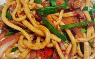 炒面怎么做好吃又简单_家常炒面简单做法