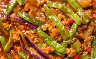 茄子豆角煲怎么做_茄子豆角煲热量高吗