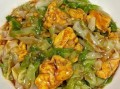 鸡蛋炒圆白菜怎么做_鸡蛋炒圆白菜的家常做法