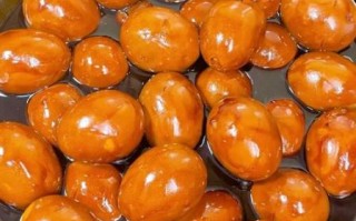 乡巴佬鸡蛋吃多了有危害吗_每天吃多少才安全