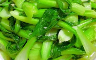 清炒上海青怎么做_上海青焯水还是直接炒