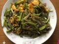 蒲公英炒鸡蛋怎么做_蒲公英炒鸡蛋的功效与禁忌