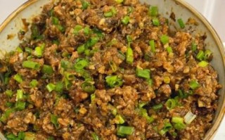 包菜包子馅怎么调才好吃_包菜包子馅的做法窍门