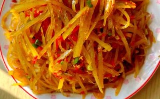 凉拌土豆丝怎么做才脆_凉拌土豆丝用焯水吗