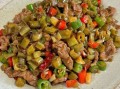 肉炒豆角丁怎么做_豆角丁炒肉要不要焯水