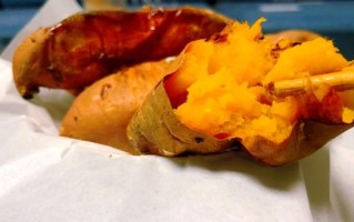 微波炉烤红薯用锡纸吗_微波炉烤红薯要不要包锡纸