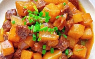 土豆炖牛腩最正宗的做法_牛腩怎么炖才软烂