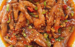 青椒炒鸡爪怎么做_青椒炒鸡爪的家常做法